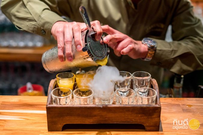 10 ร้านแฮงค์เอาท์เชียงใหม่ คัดร้านเด็ด เพลงดี ที่คนเชียงใหม่แนะนำว่า ...